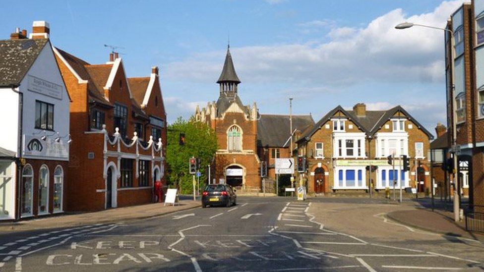 Armed police rushed to 'fake kidnap training' in Waltham Abbey - BBC News Armed police rushed to 'fake kidnap training' in Waltham Abbey - BBC News