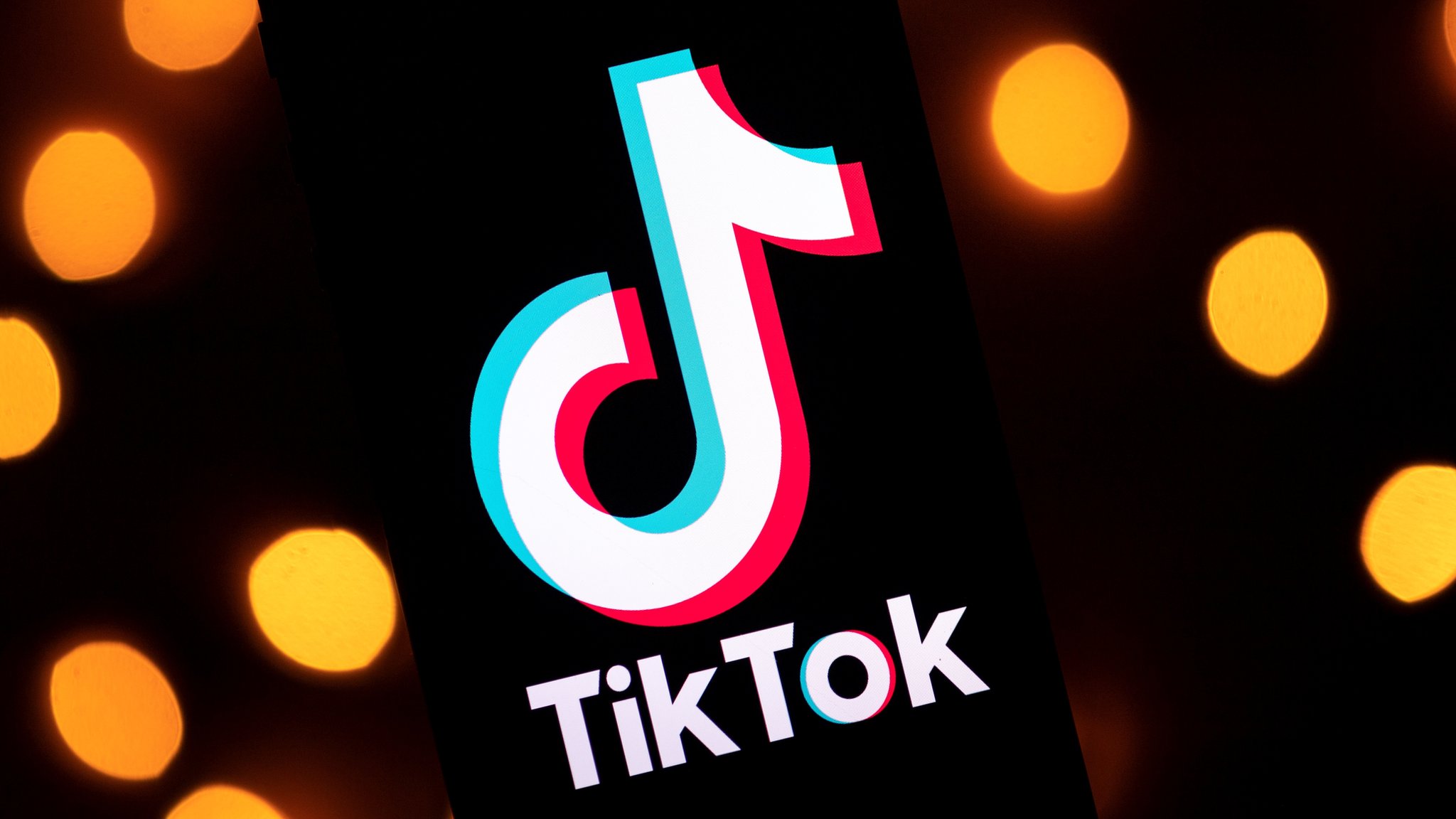 TikTok Under 16s Can No Longer Use Direct Messaging CBBC Newsround