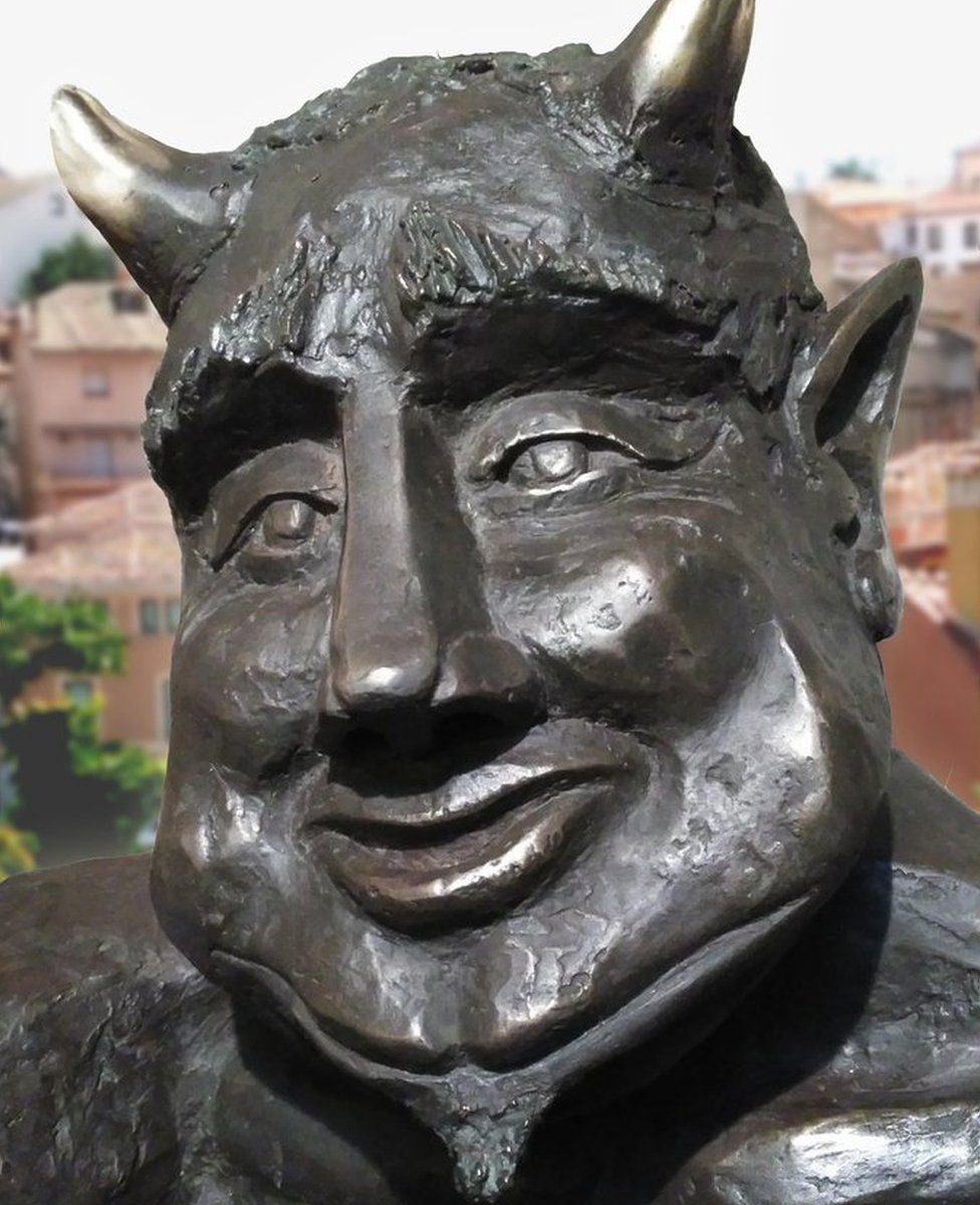 Spanish city protests against 'too friendly' devil sculpture - BBC News