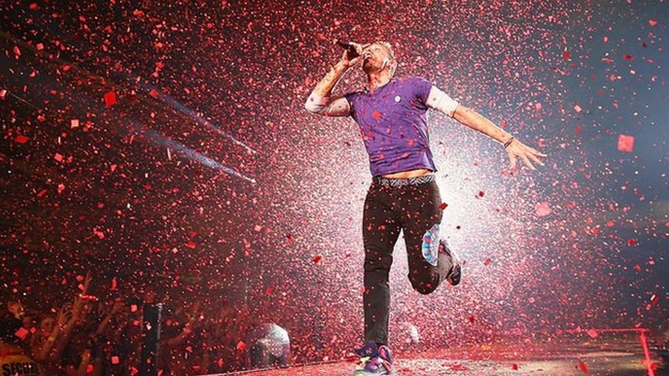 Coldplay go green for their next tour - CBBC Newsround