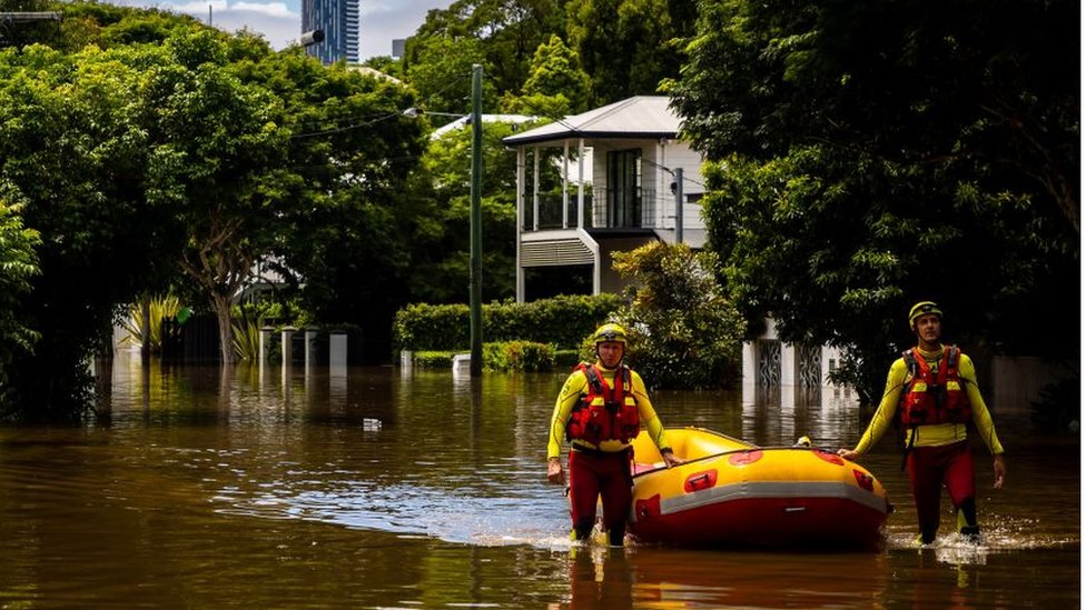 Record-breaking Australian floods leave thousands without power - CBBC ...