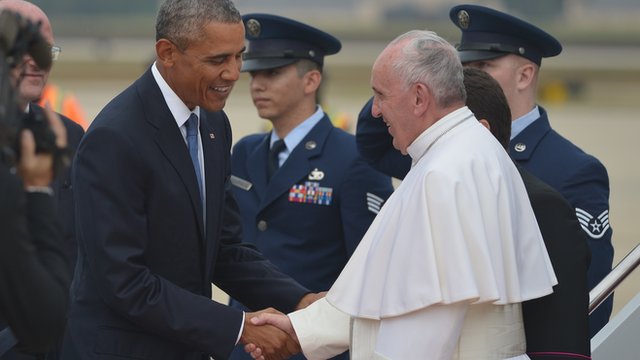 Pope Francis in US: Obama's tribute to pontiff's 'humility' - BBC News