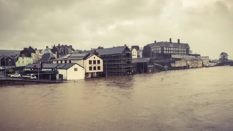 Storm Callum: One killed as Wales suffers 'worst flooding for 30 years ...