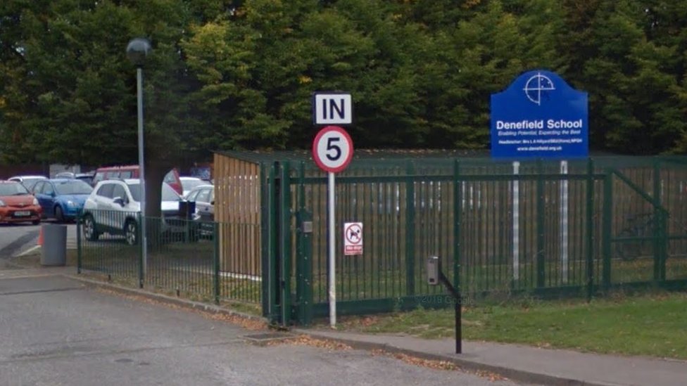 Denefield school pupils fall ill after eating cannabis cakes - BBC News
