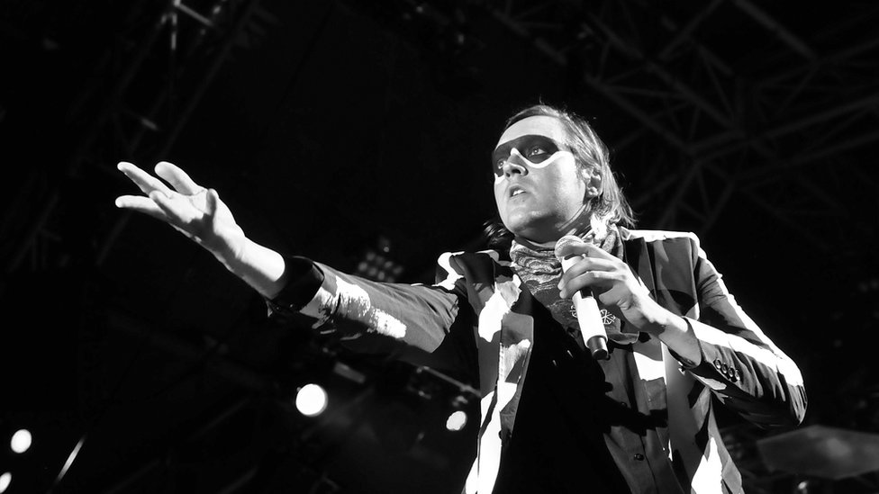 Arcade Fire are trying to avoid the 'pitfalls of success' - BBC News