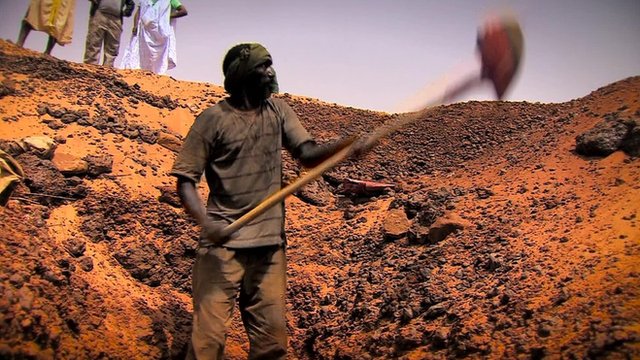 Dreams and despair in the desert: Africa's new gold rush - BBC News