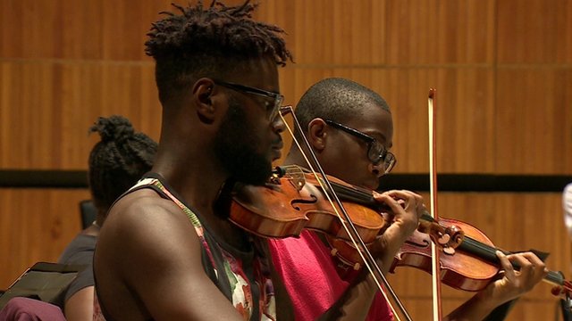 First black and minority ethnic orchestra to make debut - BBC News