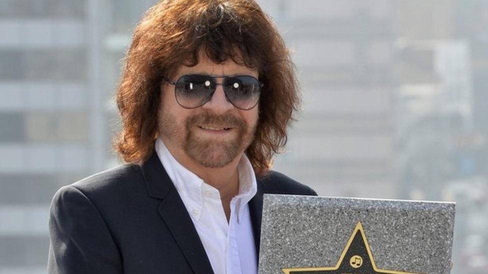 ELO: Dublin gig cancelled at the last-minute due to illness - BBC News