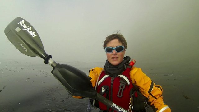 Adventurer Sarah Outen completes global 'loop' in London - BBC News