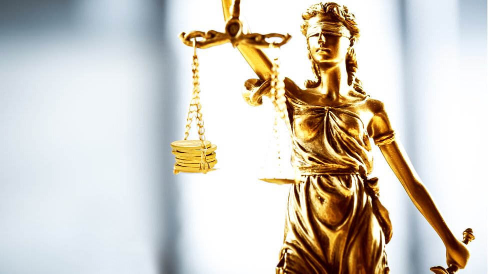 Pravosuđe: Koliko za takse, koliko za advokate - ima li u Srbiji prava ...