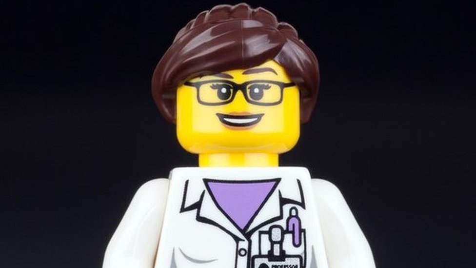 Lego professor: Cambridge University hires 'professor of play' - BBC News