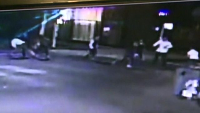 CCTV footage shows attack on France train hero - BBC News