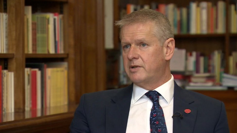 Staff call for Cardiff University to back new EU poll - BBC News