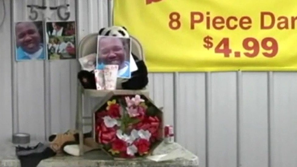 Alton Sterling Death Fatal Police Shooting Shakes Baton Rouge Bbc News