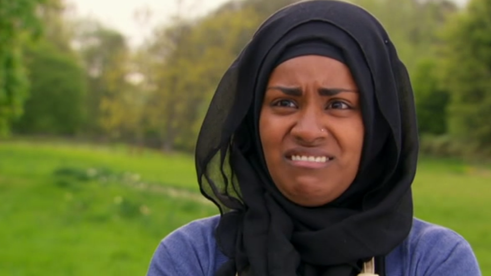 Great British Bake Off: Nadiya's most fantastic faces - CBBC Newsround