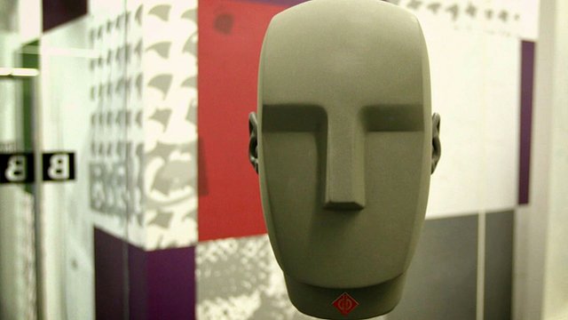 How this head is helping give you 3D VR sound - BBC News