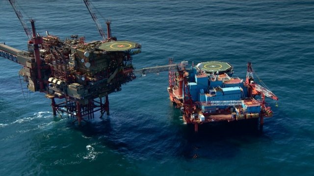 Oil slump impact on nation's balance sheet - BBC News