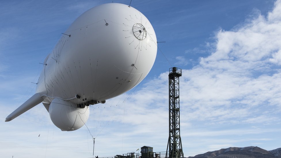 In 60 seconds: The great escape of the US blimp - BBC News