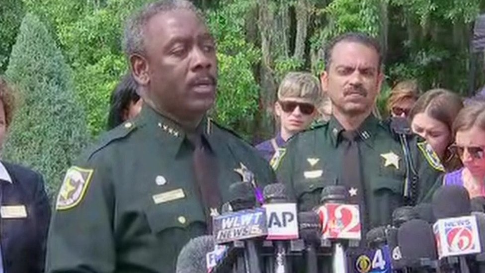 Body of two-year-old snatched by alligator 'found intact' - BBC News