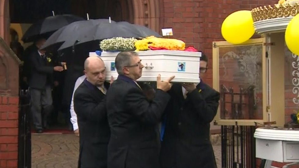 Grape choke toddler Jacob Jenkins' mother's heartbreak - BBC News