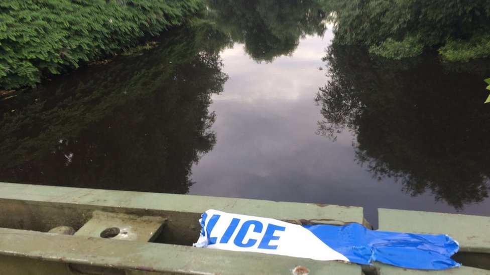 Body of boy, 11, recovered from Rotherham canal - BBC News