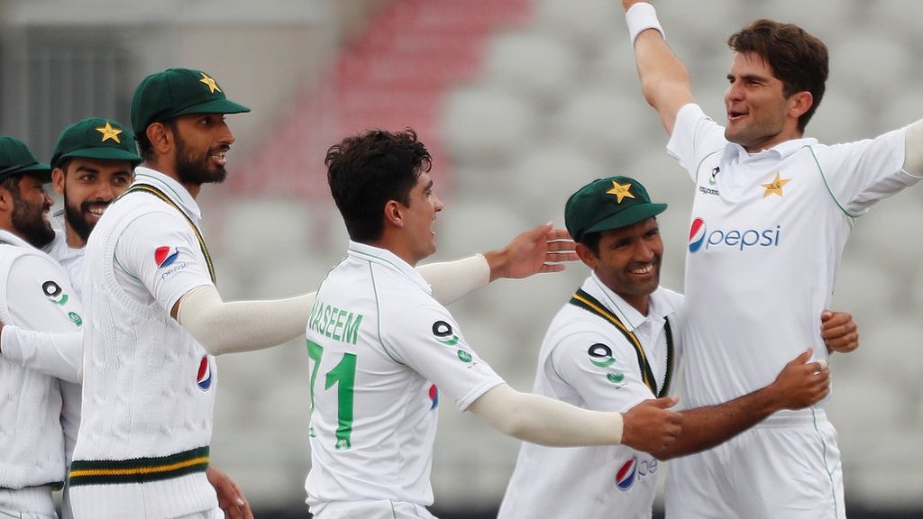 Amy Lofthouse Cricket Instagram - Torbames