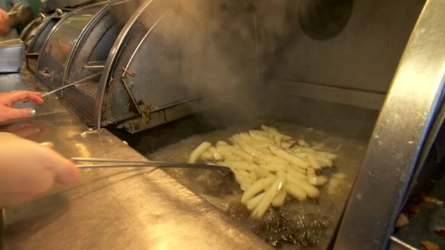100 year celebrations for Durham coal-fired 'chippy' - BBC News