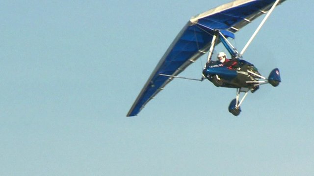 Microlight flyers practise precision for World Air Games - BBC News