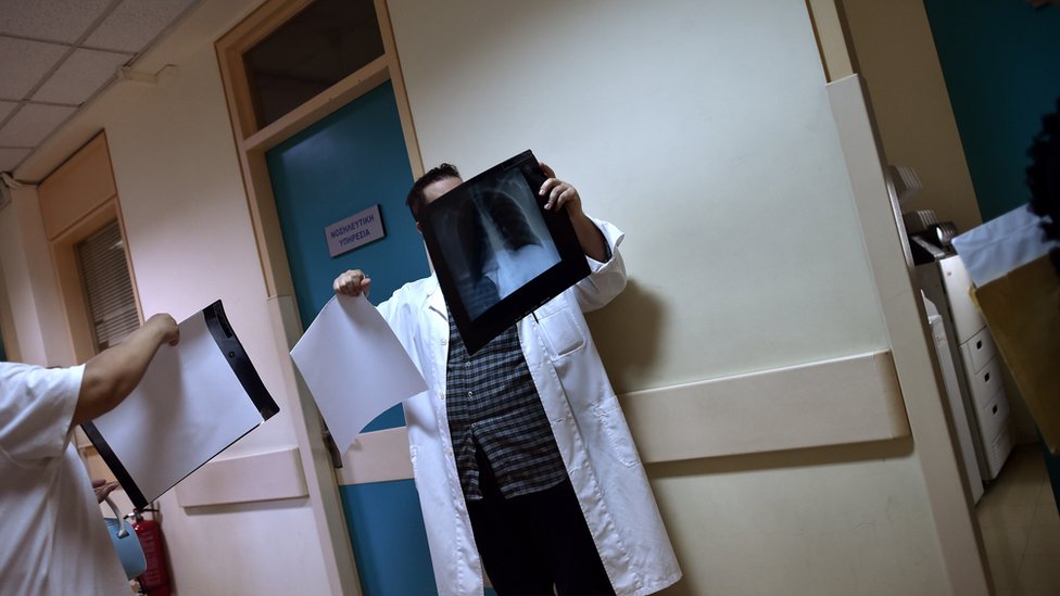 BBC News - Greece crisis: Cancer patients suffer as health system fails