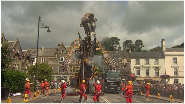 Meet Man Engine - a giant mechanical puppet! - BBC Newsround