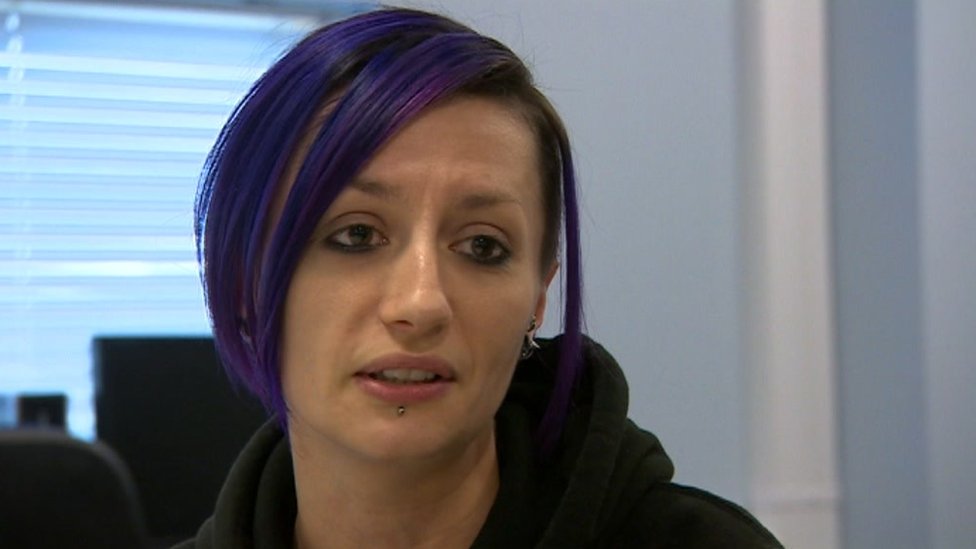 Period poverty campaign for free sanitary products on Teesside - BBC News