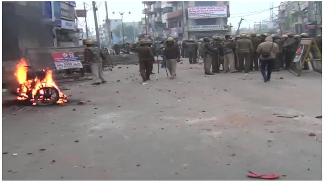 India's upper castes in jobs protest - BBC News