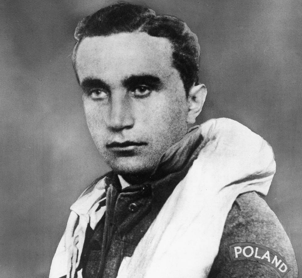 Josef Frantisek: The Battle of Britain's Czech hero - BBC News
