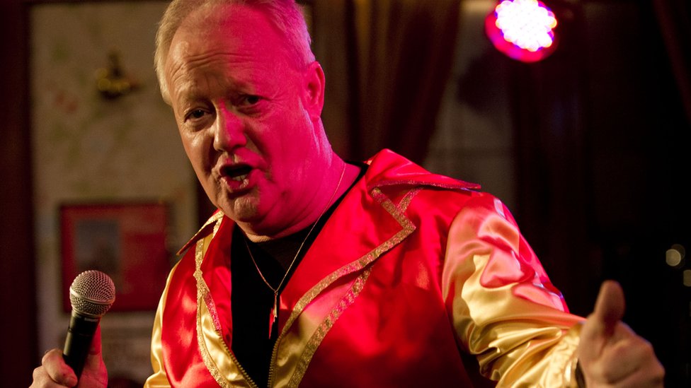 Keith Chegwin: His life and career in pictures - BBC News