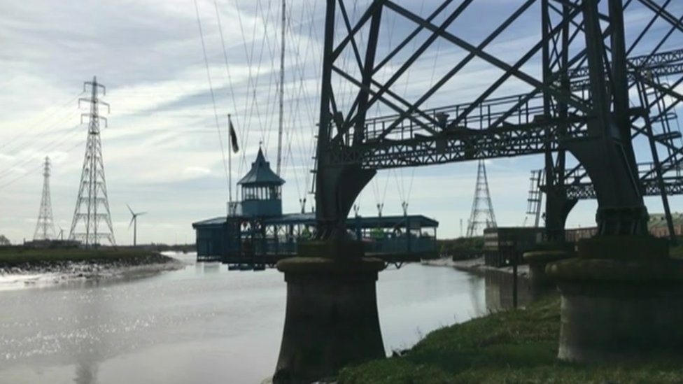 Newport Transporter Bridge: A 'historical curiosity' - BBC News