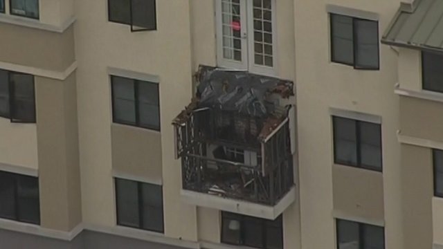 Berkeley balcony collapse: Six students die in US city - BBC News