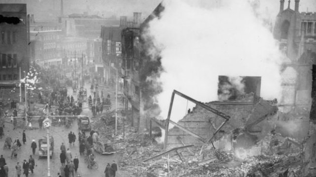75 years on: Plymouth Blitz survivor describes bombing - BBC News