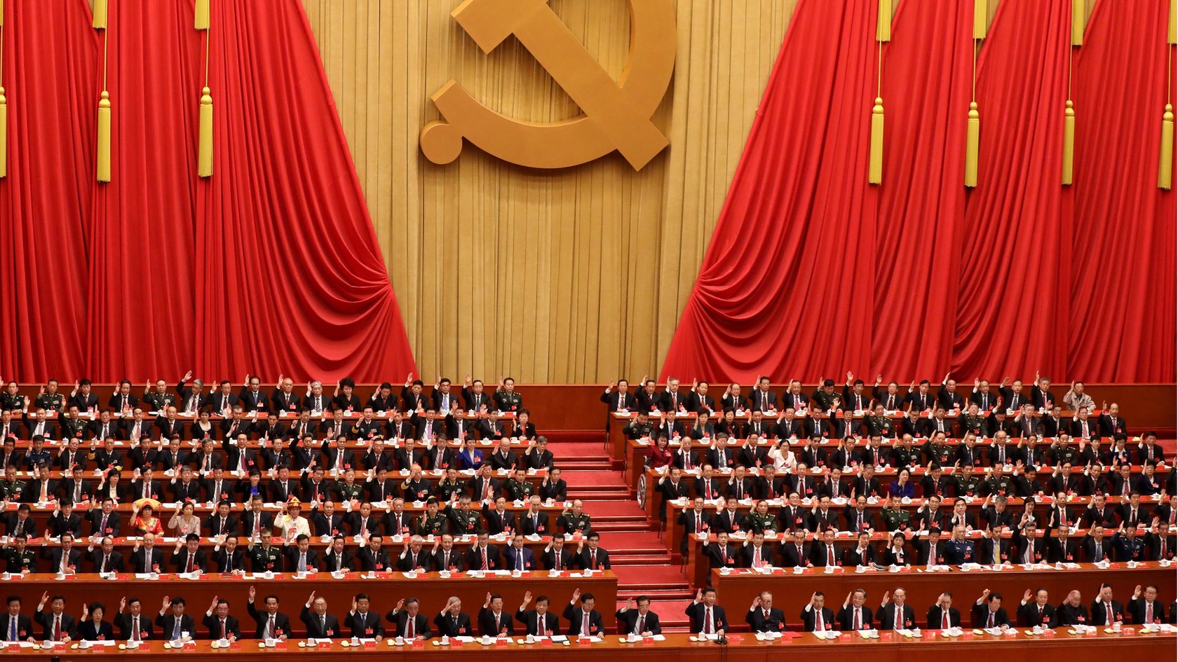 China congress: New leaders unveiled with no heir for Xi - BBC News