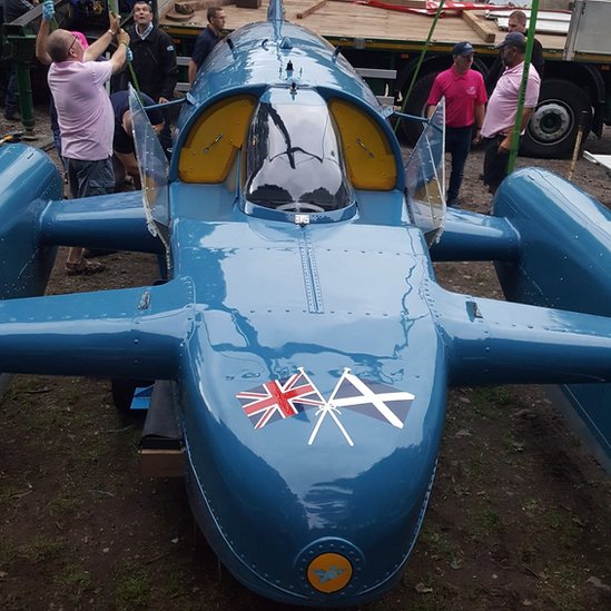 Donald Campbell's Bluebird hydroplane returns to water - BBC News