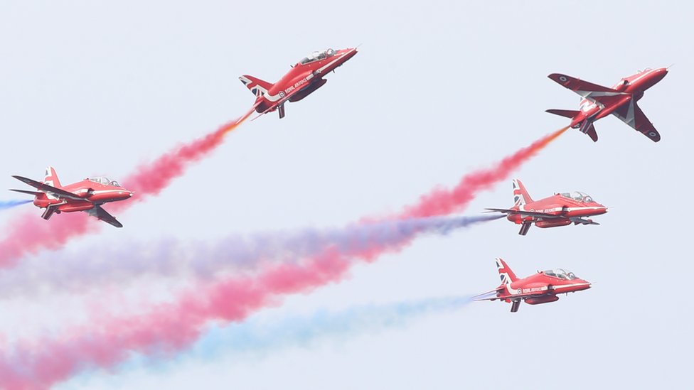 In Pictures: Air Waves Portrush 2017 - BBC News