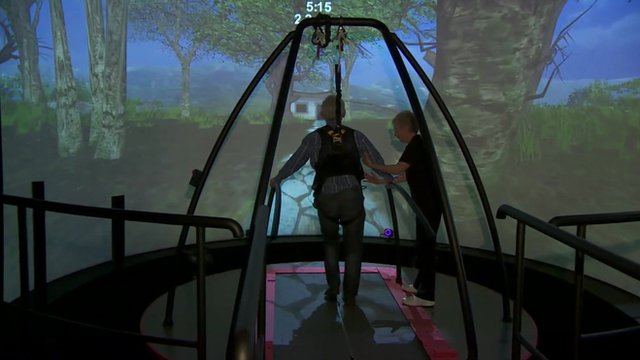 Facebook reveals Surround 360 virtual reality camera - BBC News