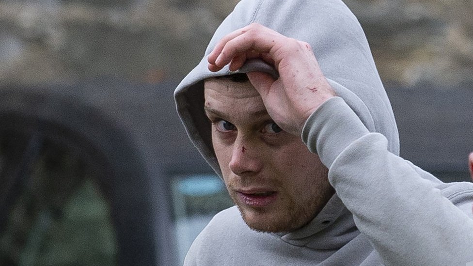 Louth crash: Keith Lennon pleads guilty over three deaths - BBC News