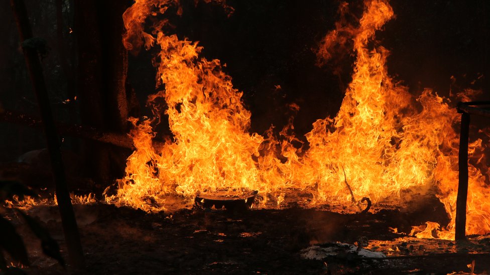 The UK agents tackling Colombia's drug barons - BBC News