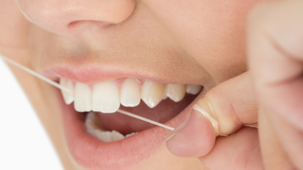 ¿Realmente sirve para algo utilizar hilo dental? | Salud | W Radio Colombia