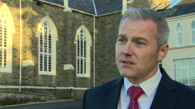 Church minister shock at couple's death - BBC News