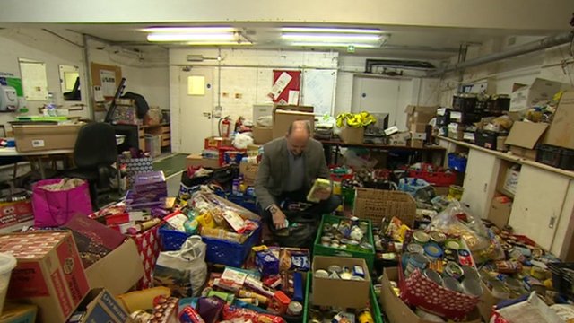 Newcastle homeless charity throws party on Christmas Day - BBC News