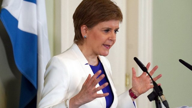 LIVE: First Minister Nicola Sturgeon reacts to Supreme Court ruling on indyref2 - BBC News
