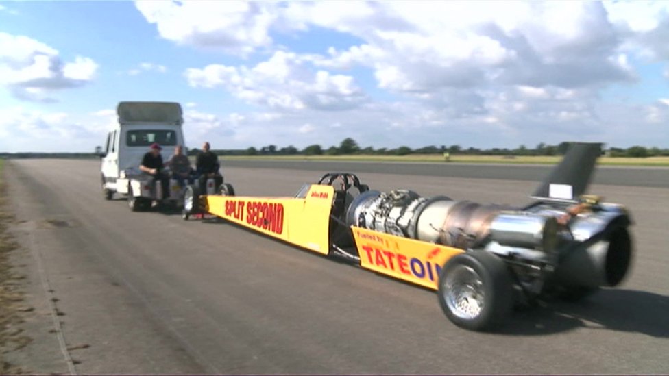 Jet powered car sets a new UK record - BBC Newsround
