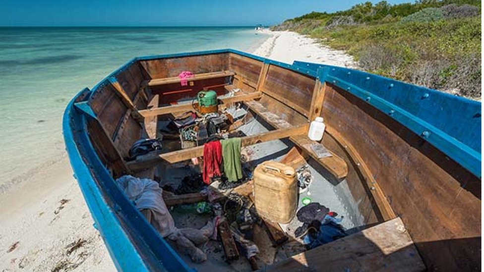 Cuban refugee boat washes up on County Sligo beach - BBC News