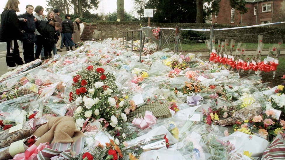 Remembering the Dunblane School shootings - BBC News